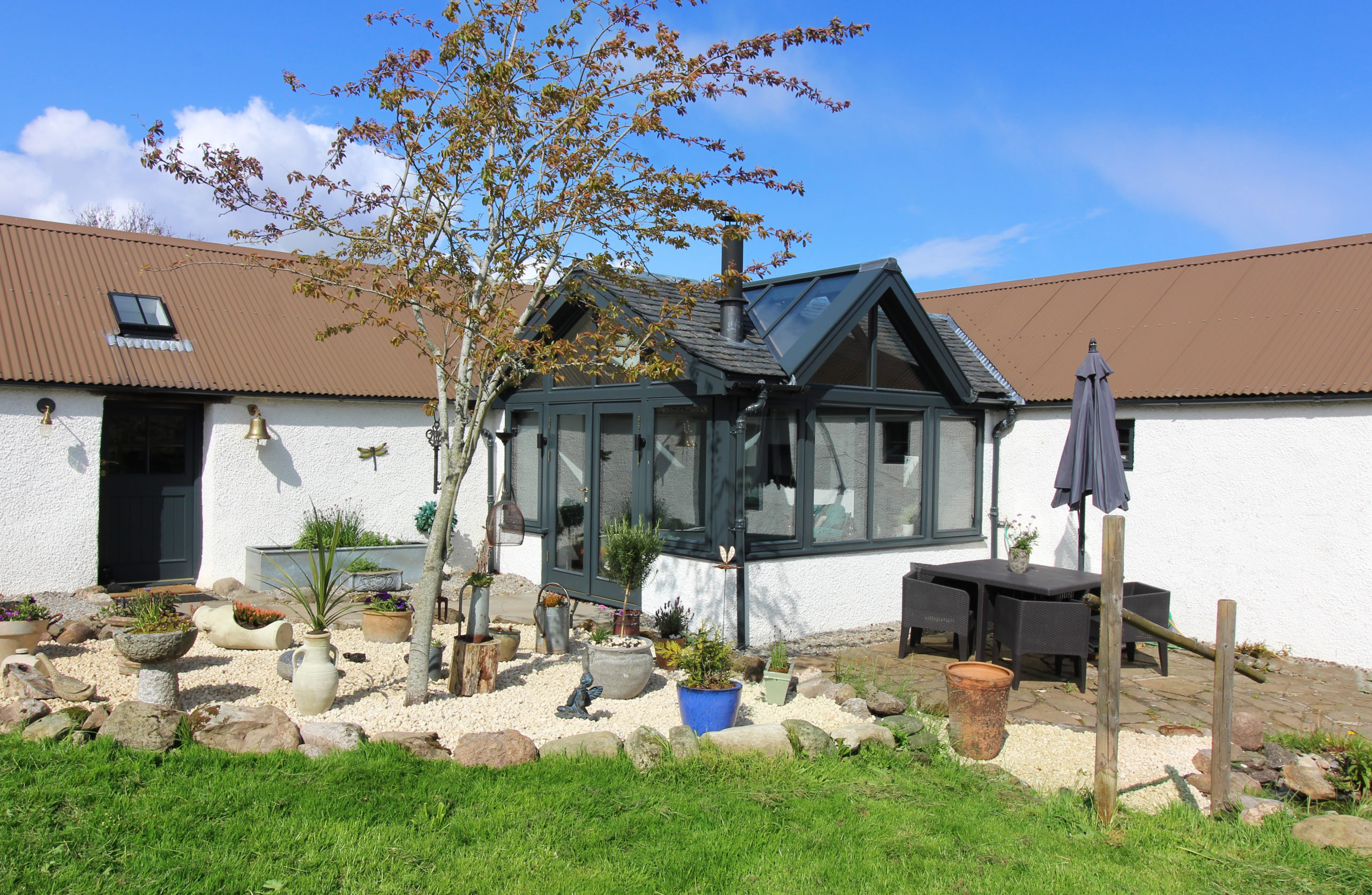 When old met Mozolowski & Murray: Crafting modern living into a Century ...